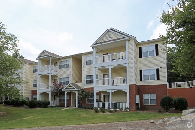 The Columns at Hiram Apartments - 6736 Bill Carruth Pky Hiram, GA ...