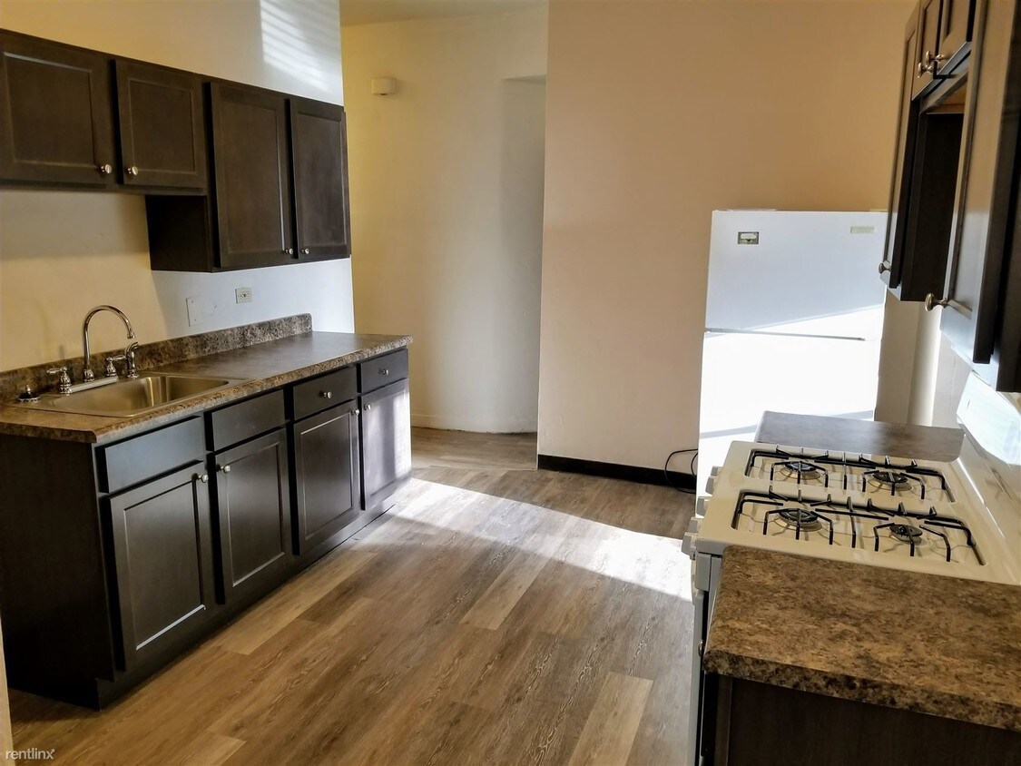 47 Lawn St, Pittsburgh, PA 15213 - Room for Rent in Pittsburgh, PA ...