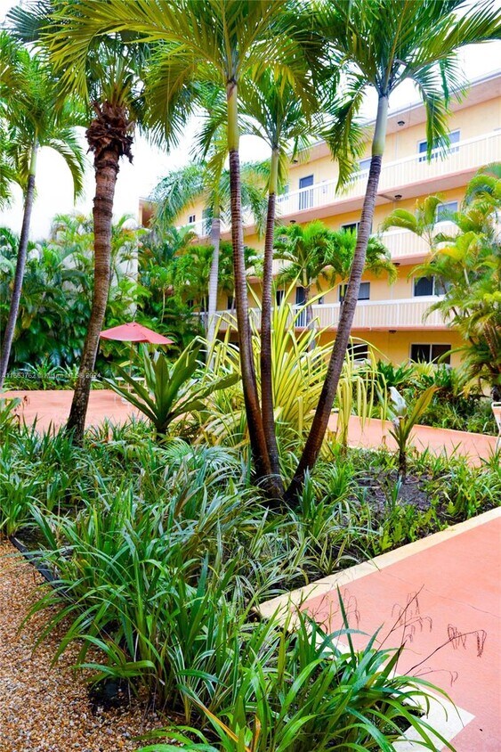 7815 Camino Real Unit I-403, Coral Gables, FL 33143 - Condo for Rent in ...