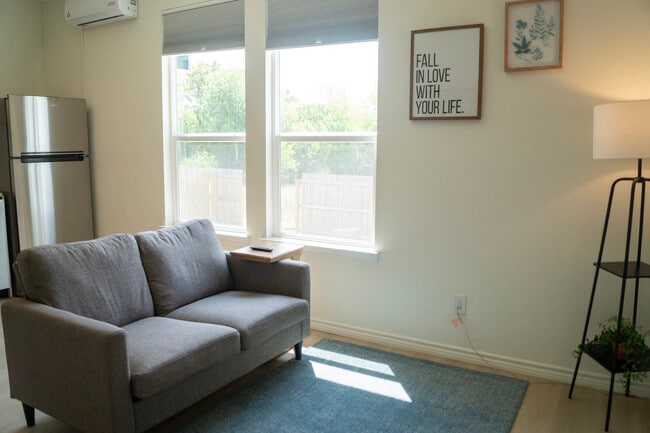 631 Muscari, San Antonio, TX 78245 - 631 Muscari San Antonio, TX 78245 ...