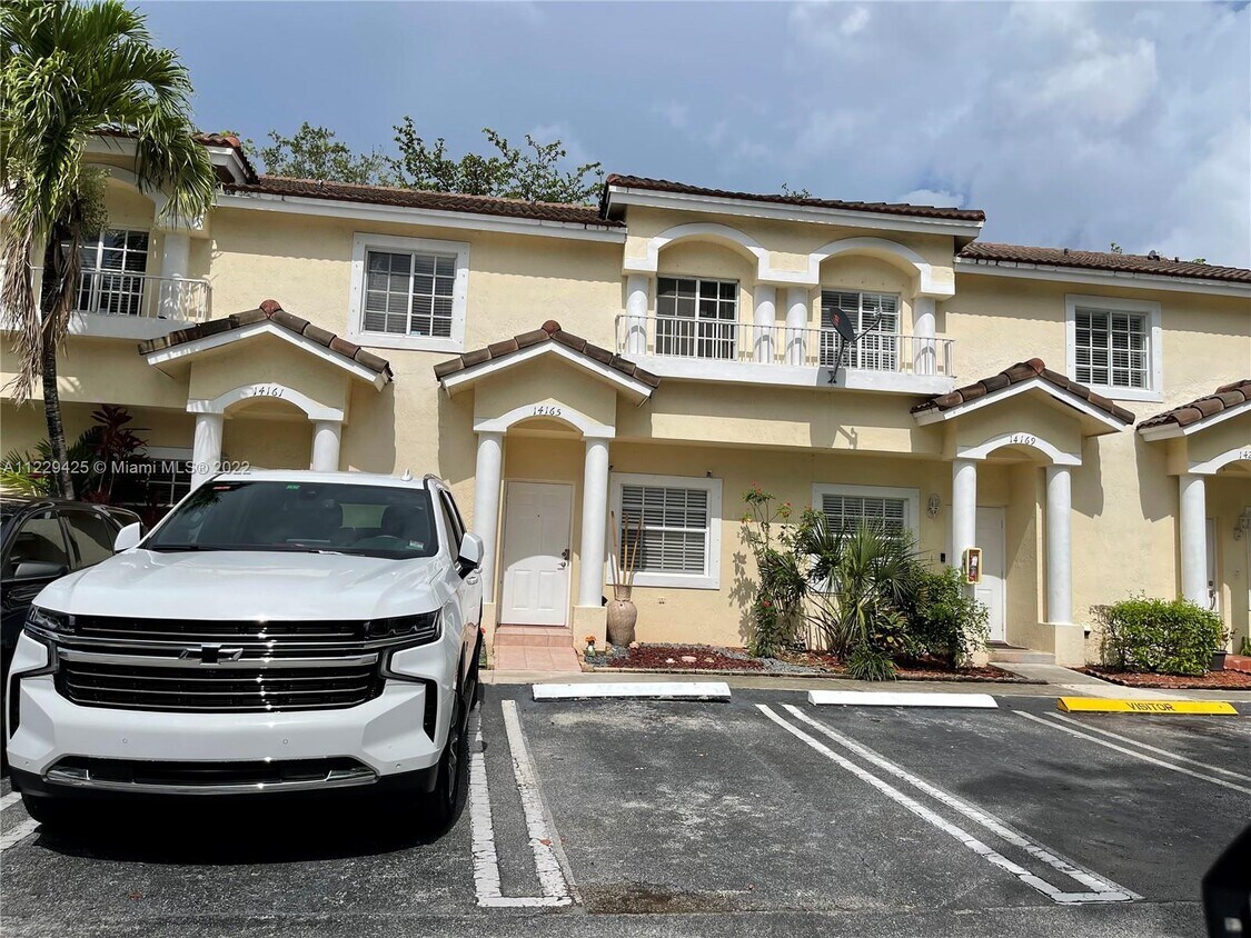 14165 SW 120th Ct, Miami, FL 33186 - Townhome Rentals in Miami FL ...