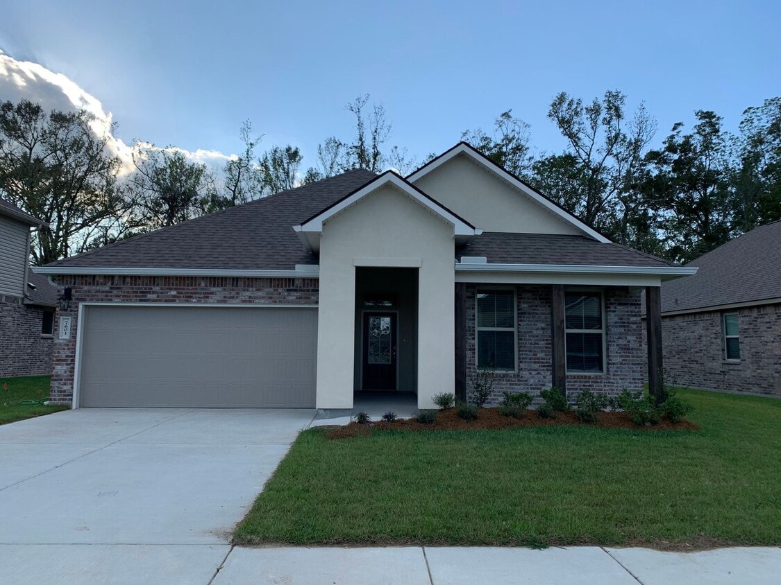 7601 Trailview Dr, Gonzales, LA 70737 - House Rental in Gonzales, LA ...