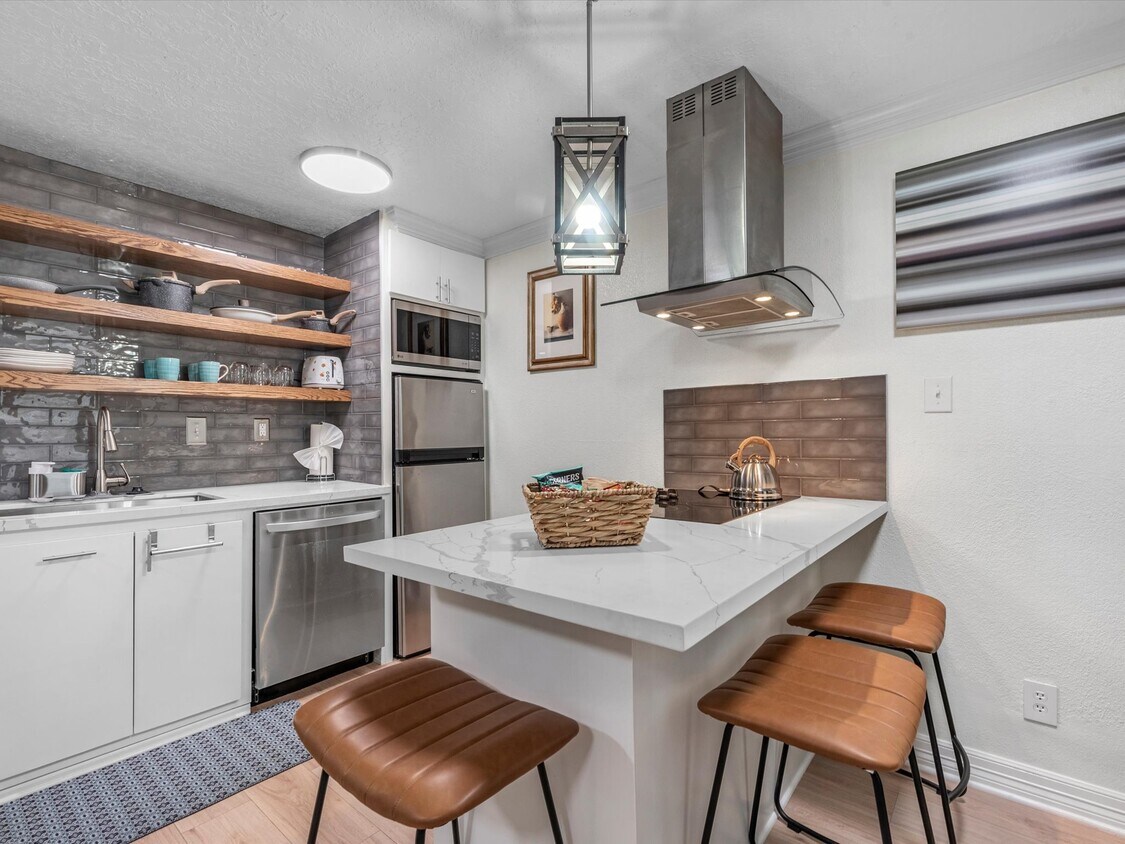 5111 Schuler St Houston, TX 77007 - Alquileres en Houston, TX ...