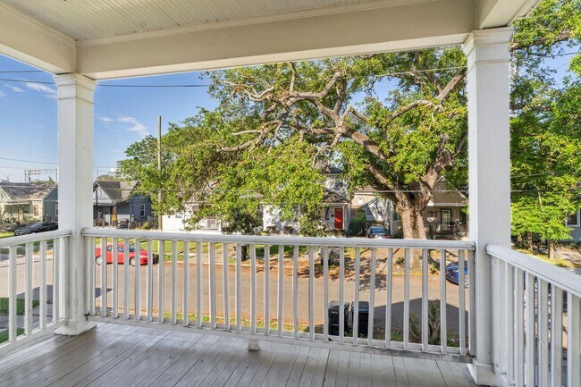 3875 Pauger St Unit 3875, New Orleans, LA 70122 - Room for Rent in New ...