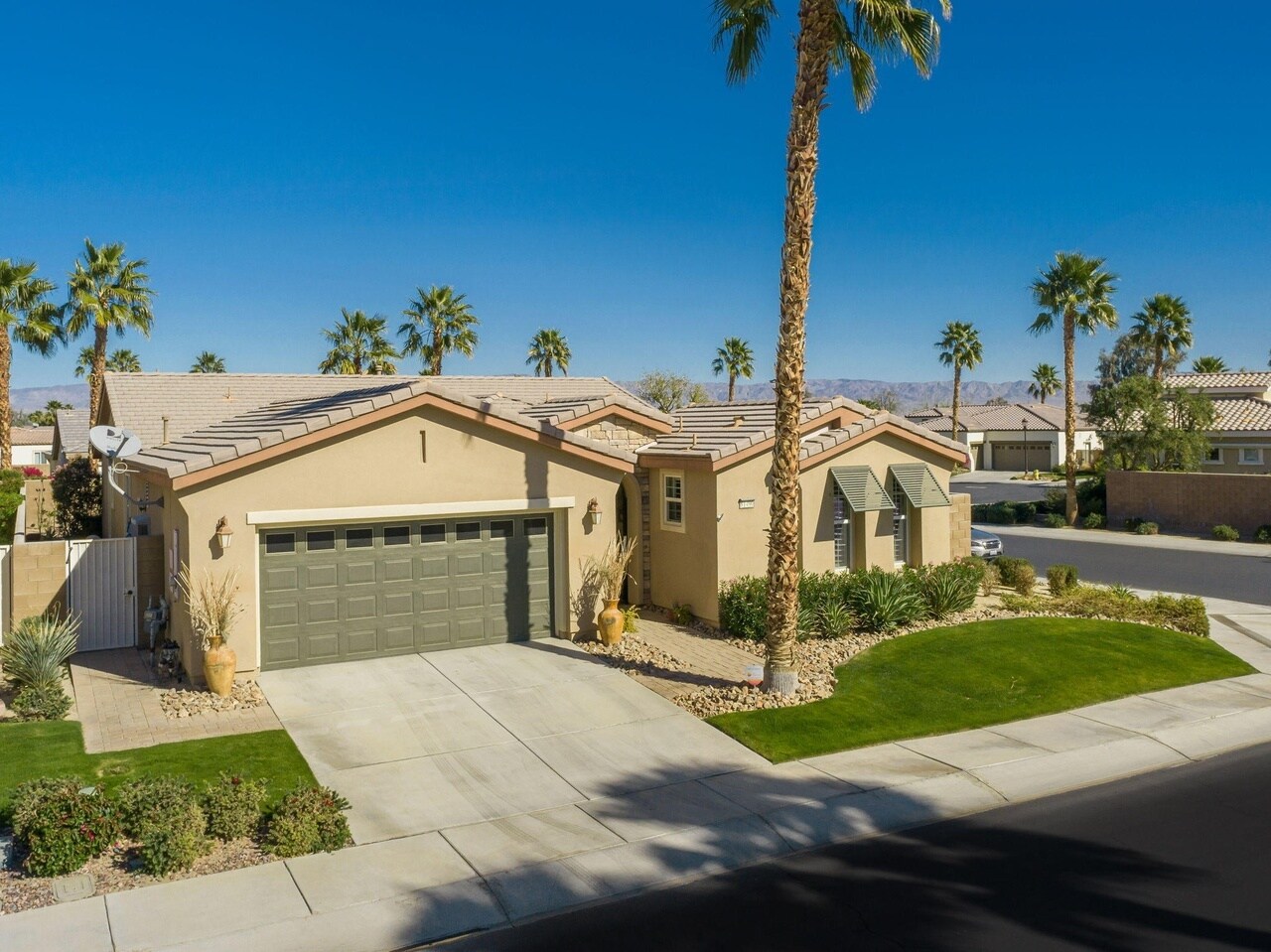 81490 Joshua Tree Ct, La Quinta, CA 92253 - House Rental in La Quinta ...