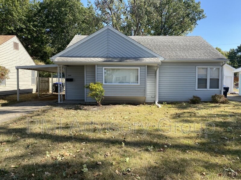 2020 SW Atwood Ave, Topeka, KS 66604 - House Rental in Topeka, KS ...