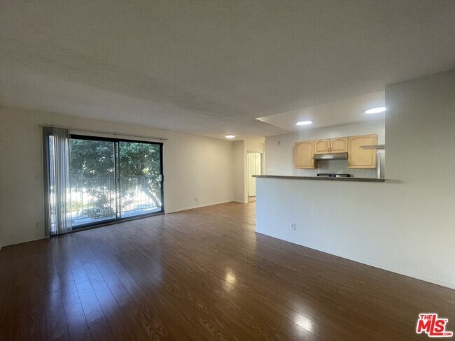 1531 N Detroit St Unit 114, Los Angeles, CA 90046 - Room for Rent in ...