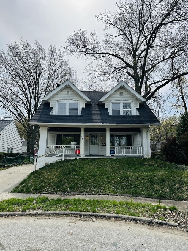 18970 Genesee Ave, Euclid, OH 44117 - House Rental in Euclid, OH ...