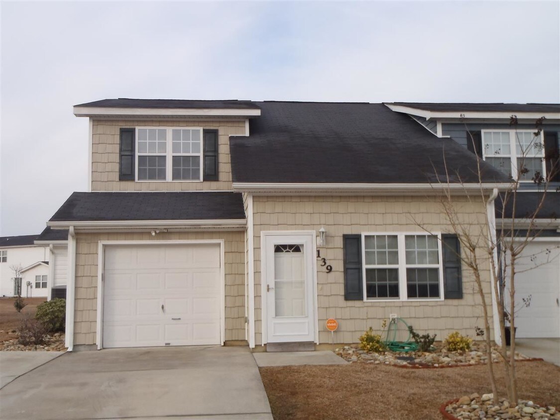 139 Jessie Cir, Hubert, NC 28539 - Townhome Rentals in Hubert NC ...
