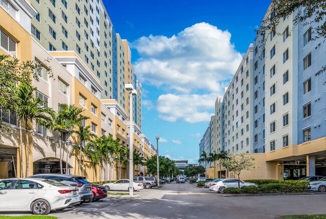 Apartments for Rent with High Ceilings in Santa Clara, Miami ...