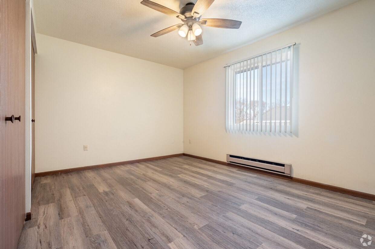 Fox Run Apartments - 2905-2965 Red Fox Run Portage, WI 53901 ...