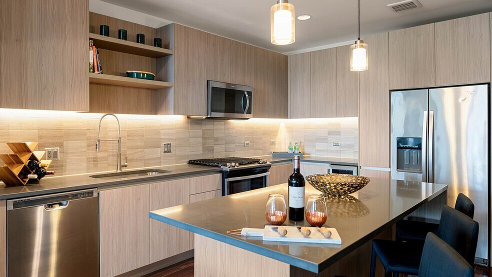 Oakbridge - 1710 Old Alvin Rd Pearland, TX 77581 | Apartments.com