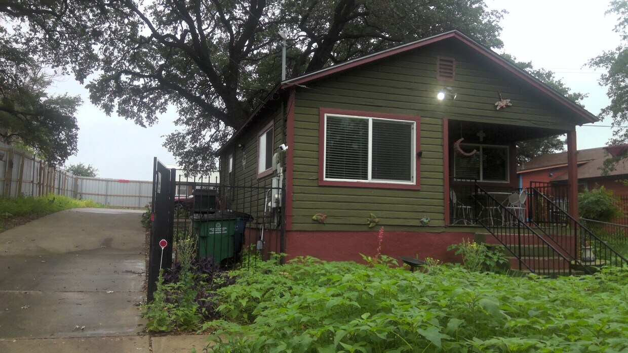 209 Dunlap St, Austin, TX 78704 - House Rental in Austin, TX ...