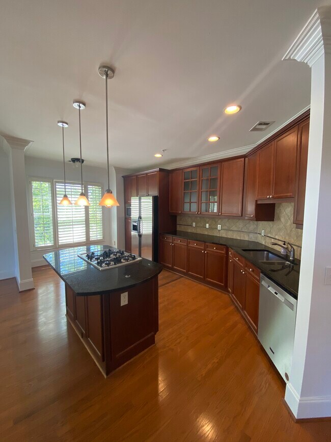 825 Highland Ln NE Unit 1208, Atlanta, GA 30306 - Condo for Rent in ...