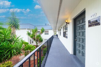 Kings Point Normandy Apartments for Rent with Hardwood Floors - Delray ...
