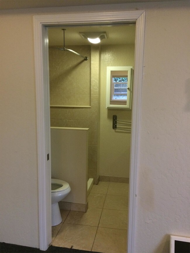 707 Anza St Unit 707, San Francisco, CA 94118 - Room for Rent in San ...