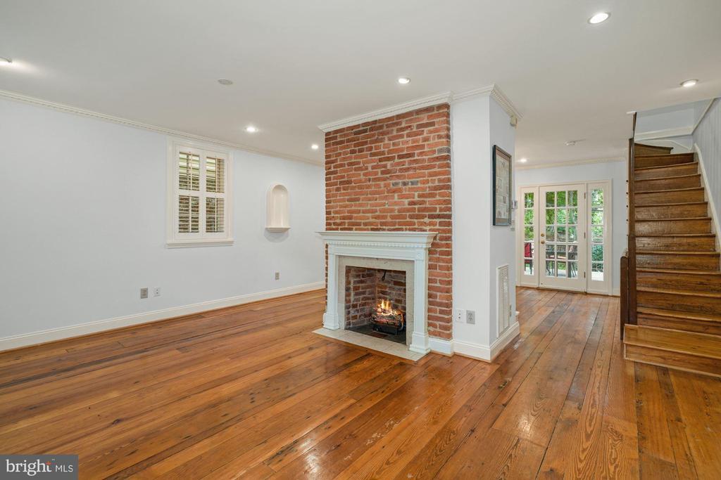 1241 30th St NW, Washington, DC 20007 - Townhome Rentals in Washington ...