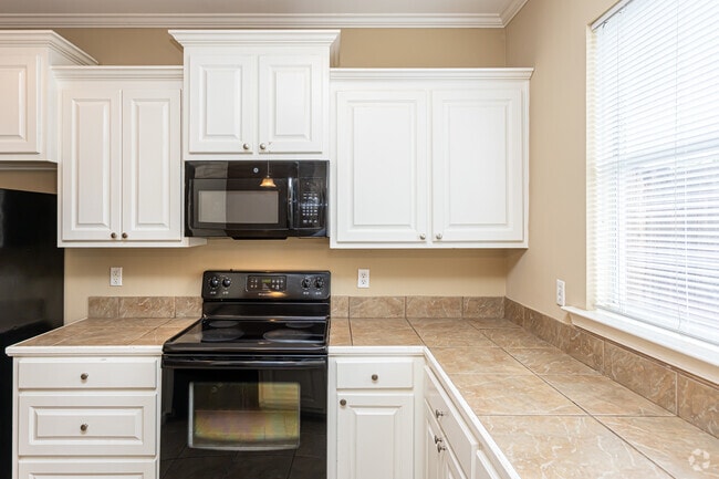Summer Grove & Arlington Trace - Apartments in Baton Rouge, LA ...