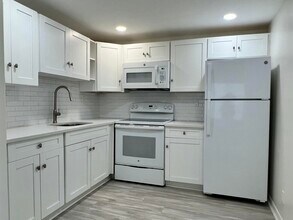 Kings Point Burgundy Apartments under $1,500 - Delray Beach, FL ...