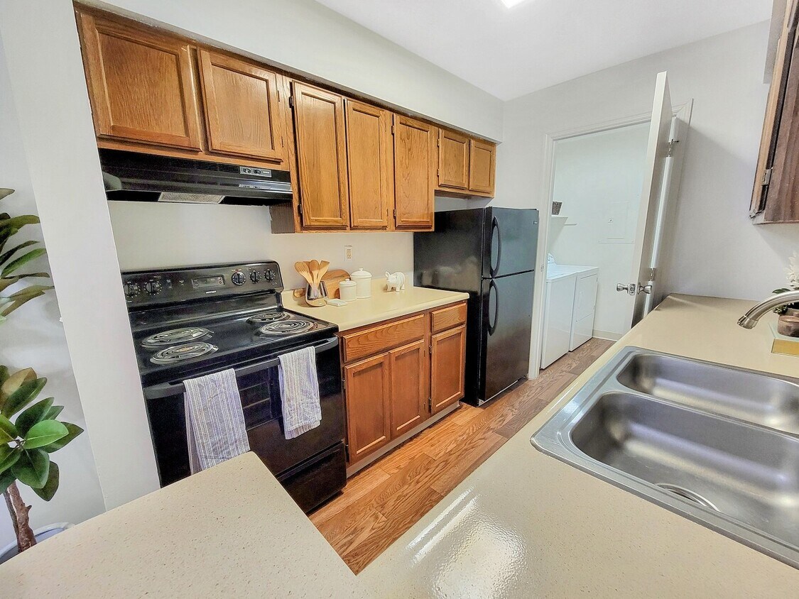 Cobblestone Grove Apartment Homes - Apartments in Fairfield, OH ...