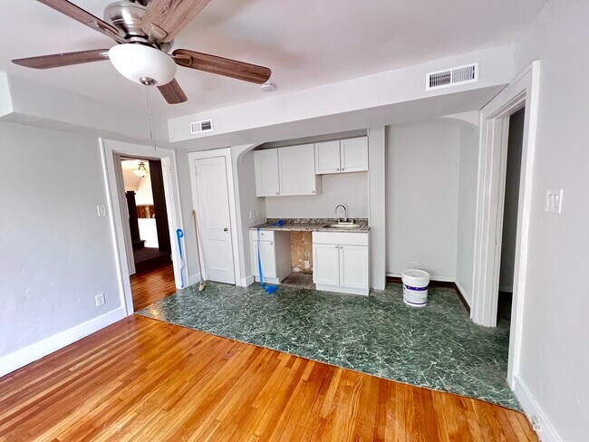 2251 Brownsville Rd Unit 2, Pittsburgh, PA 15210 - Apartments in ...