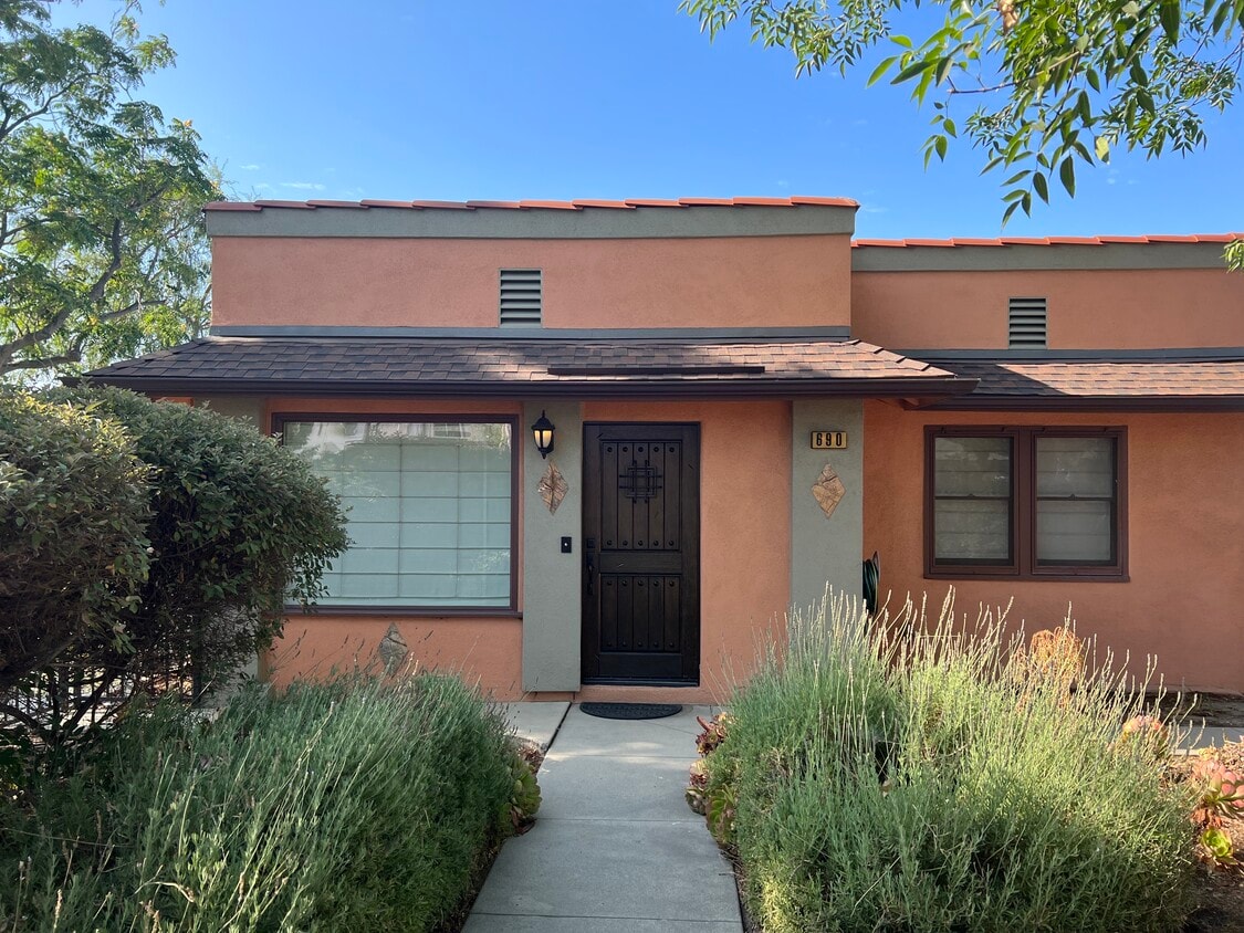 690 W Arrow Hwy, Upland, CA 91786 - House Rental in Upland, CA | Apartments.com