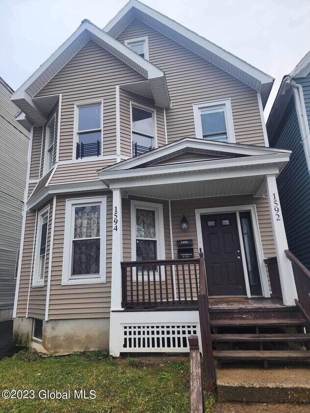 1592-1594 Foster Ave Unit 2, Schenectady, NY 12308 - Room for Rent in ...