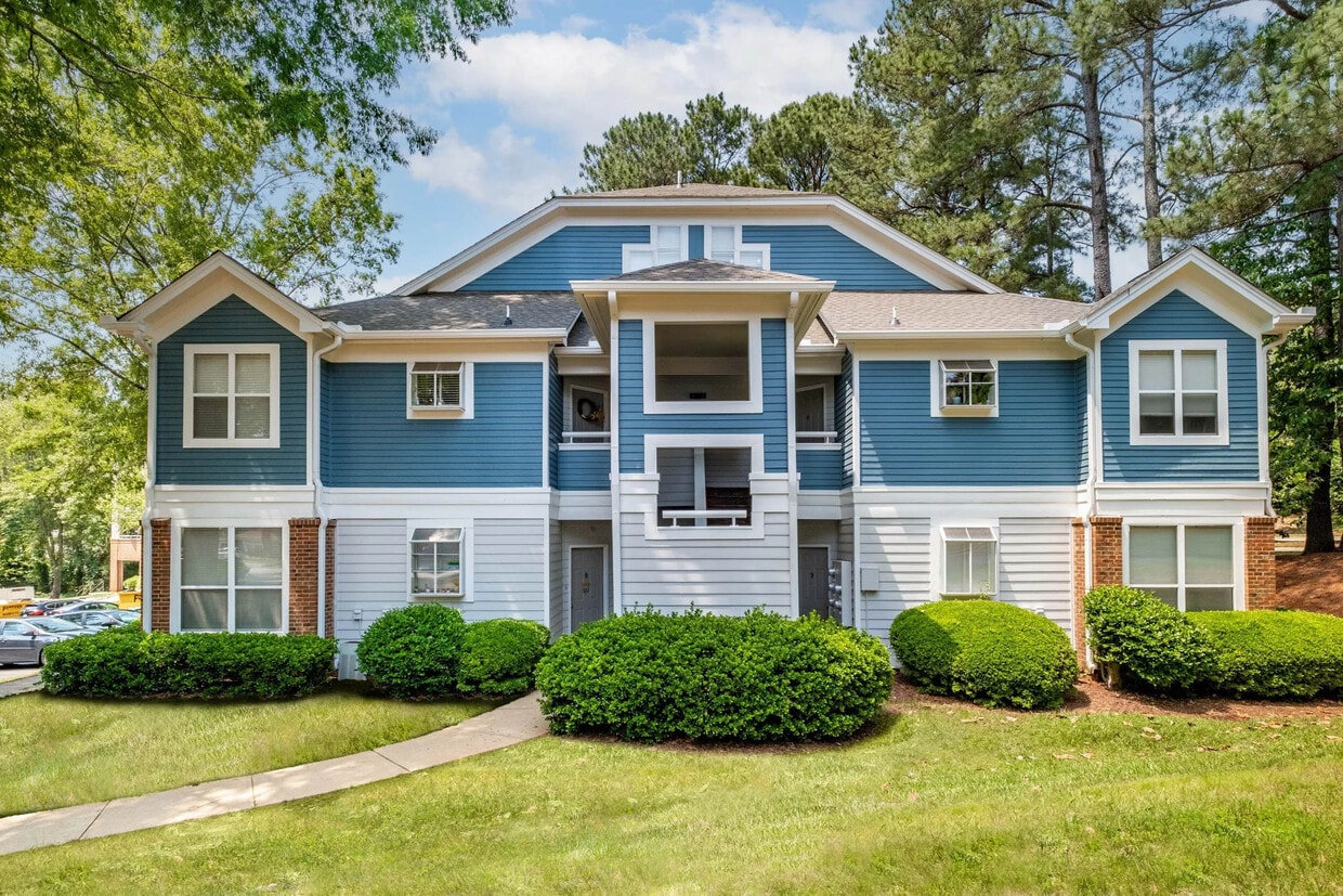Crestline Cary - 10300 Kingsclere Dr Cary, NC 27511 | Apartments.com