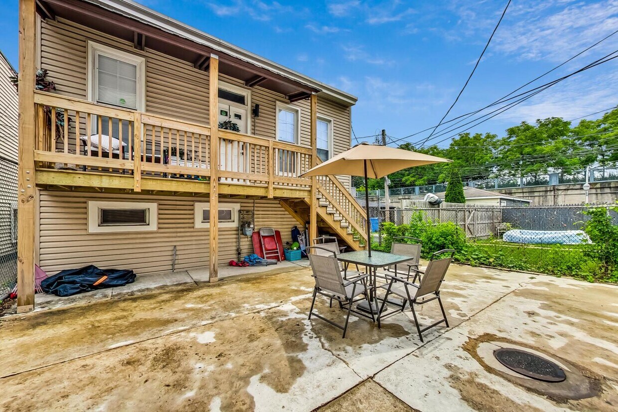 1809 N Francisco Ave, Chicago, IL 60647 - House Rental in Chicago, IL ...