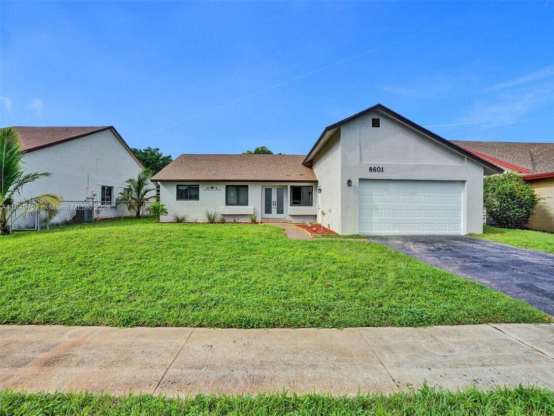8601-1 NW 46th Ct, Lauderhill, FL 33351 - House Rental in Lauderhill, FL | Apartments.com