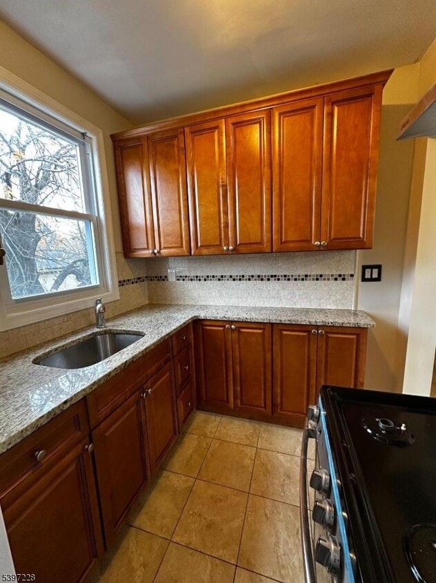 33 Hayward Pl Unit 2, Wallington, NJ 07057 - Room for Rent in ...