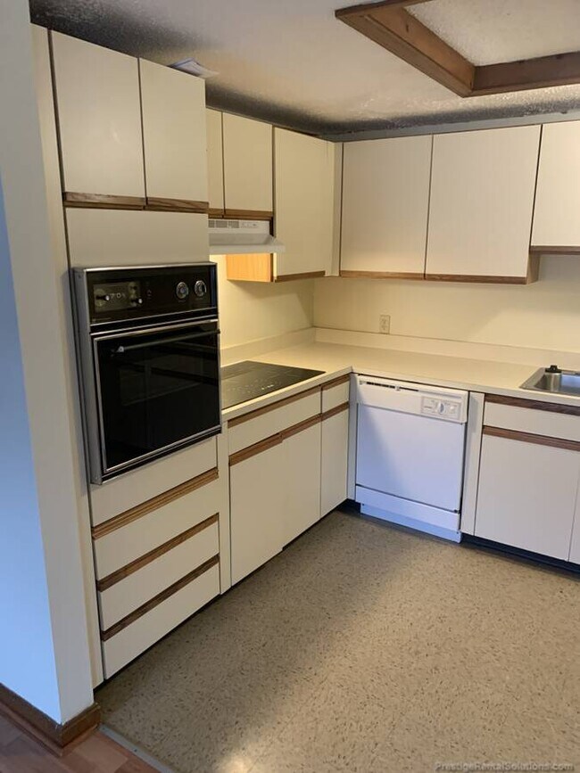 180 Bemis Rd Unit 1, Fitchburg, MA 01420 - Apartments in Fitchburg, MA ...
