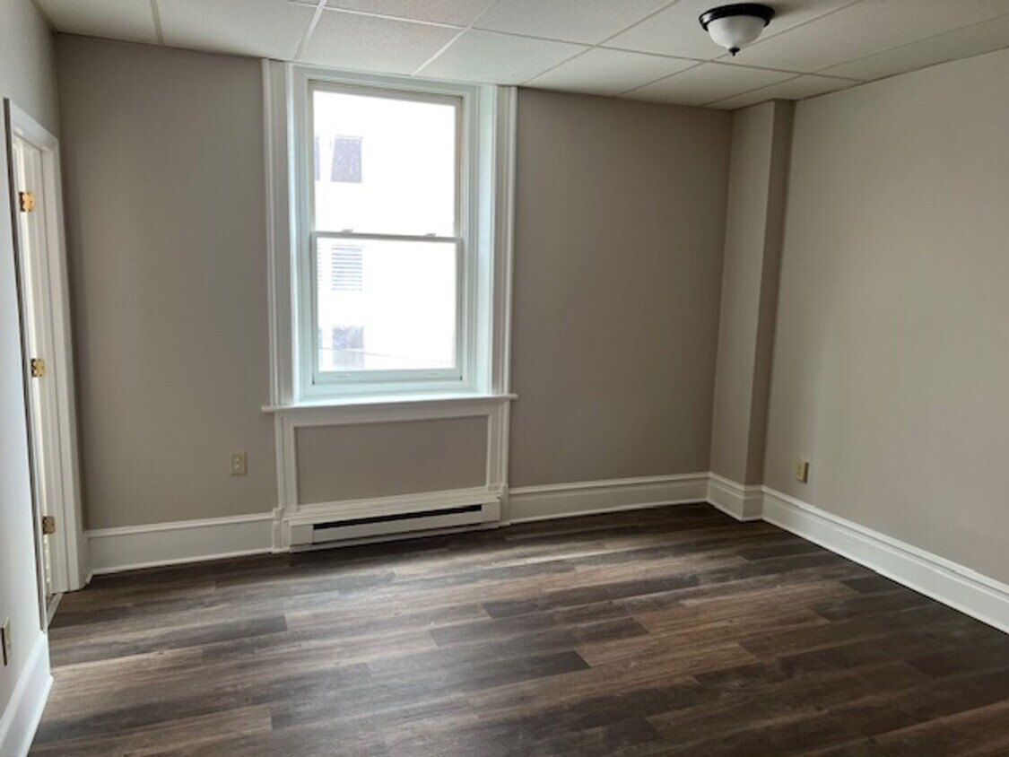 136 Walnut St Unit 3, Harrisburg, PA 17101 - Room for Rent in ...