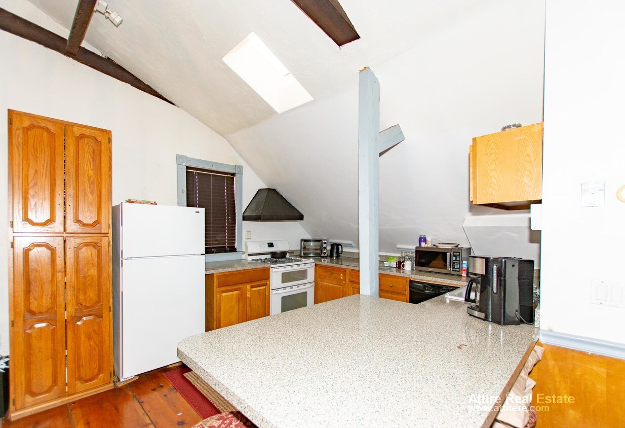 32 Middle St, Plymouth, MA 02360 - House Rental in Plymouth, MA ...