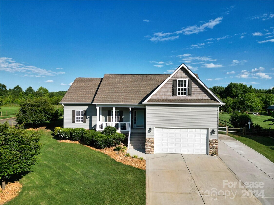 141 Logan Ridge Dr, Statesville, NC 28677 - House Rental in Statesville ...