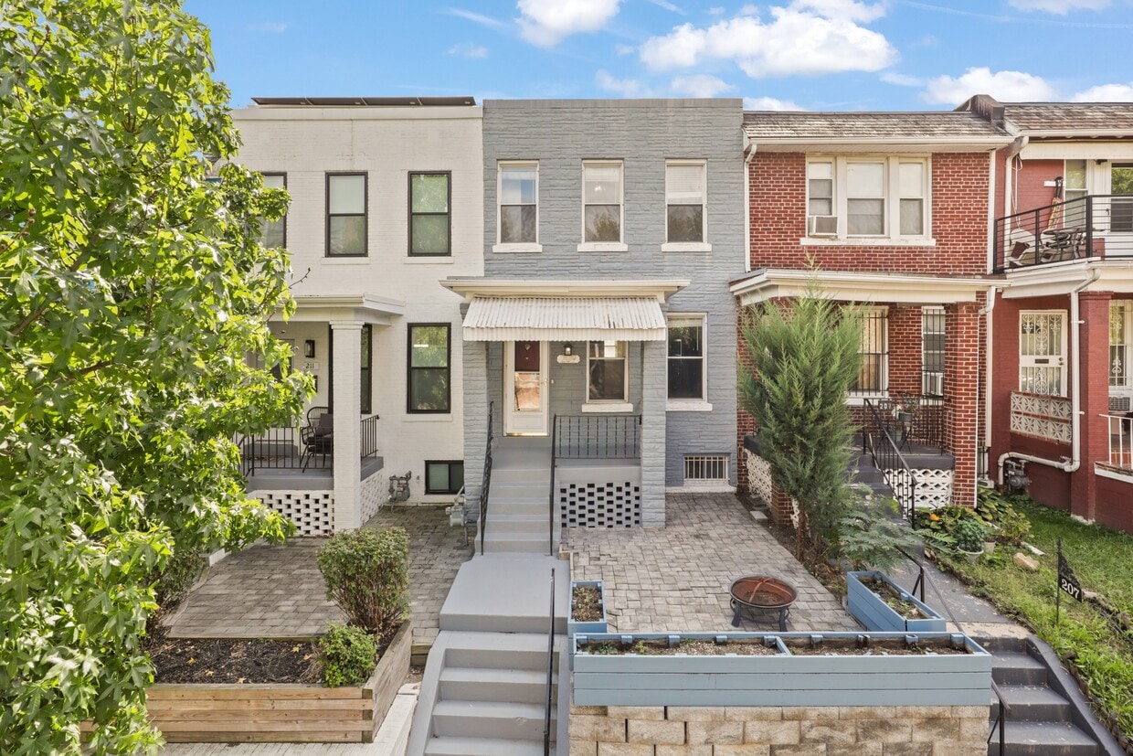 209 Douglas St Ne, Washington, DC 20002 - House Rental in Washington ...