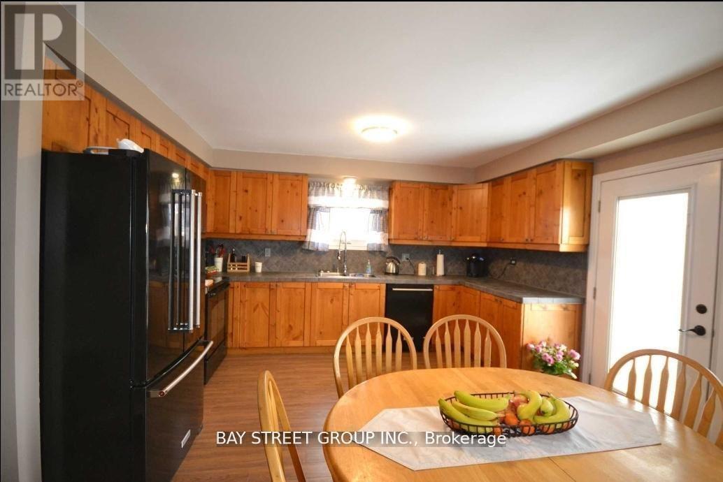 3503 Cherrington Crescent, Mississauga, ON L5L 5C2 - House for Rent in ...
