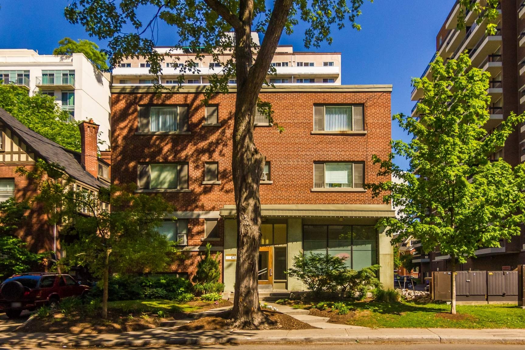Golden Triangle Apartments Apartments - 135 Maclaren St Ottawa, ON ...
