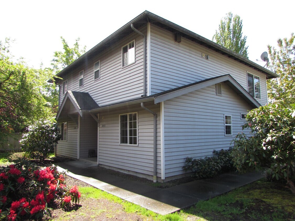 2831-2833 Woburn St Unit 2833, Bellingham, WA 98226 - Room for Rent in ...