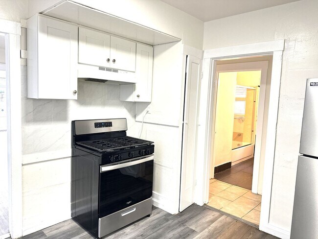 1317 83rd Ave Unit 1321, Oakland, CA 94621 - Room for Rent in Oakland ...
