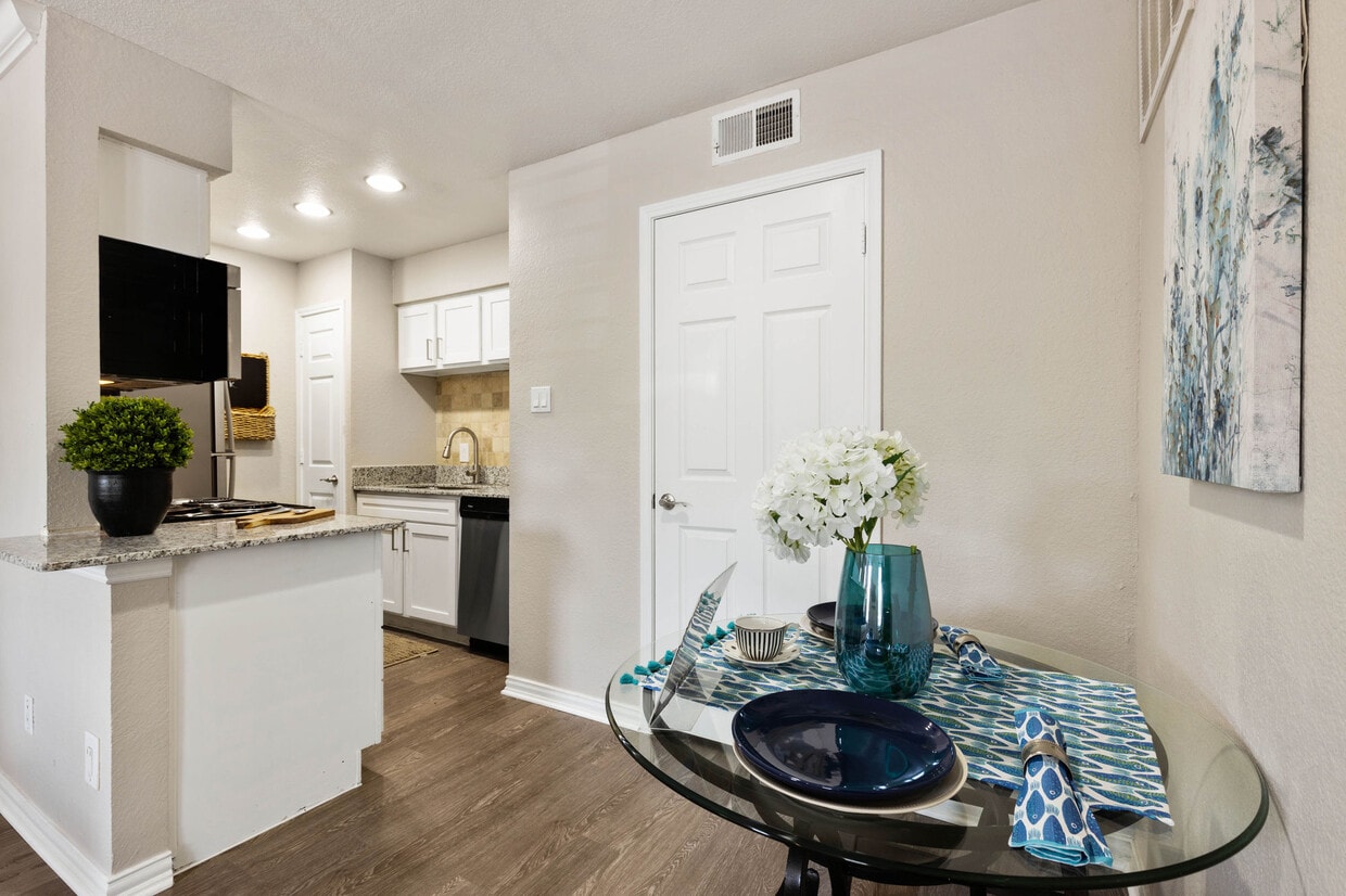 Windhaven Park - 6201 Windhaven Pky Plano, TX 75093 | Apartments.com
