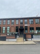 Geneva Mills Lofts Apartments for Rent with Hardwood Floors - North ...