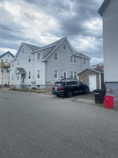 4 Cedar St Unit 4 Cedar Street, Gloucester, MA 01930 - 4 Cedar St ...