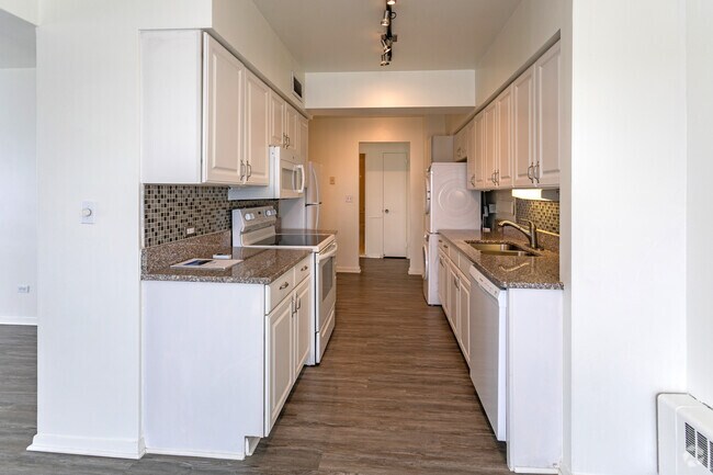740 River Drive - Apartments in Saint Paul, MN | Apartments.com