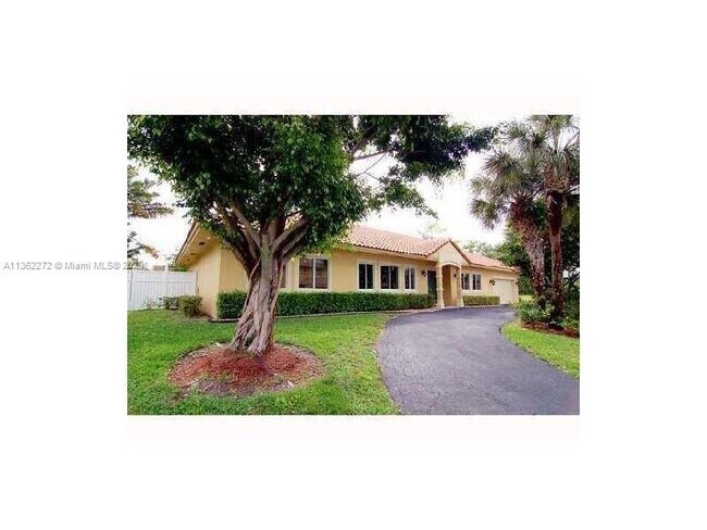 Jacaranda Cay Apartments for Rent with Hardwood Floors - Plantation, FL ...