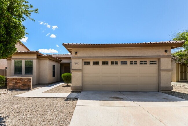 Litchfield Manor Apartments for Rent with a Garage - Surprise, AZ ...