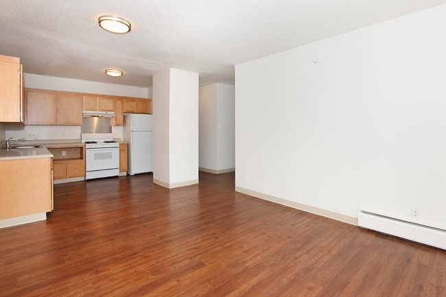 Oakley Square Apartments - Chicago, IL | Apartments.com