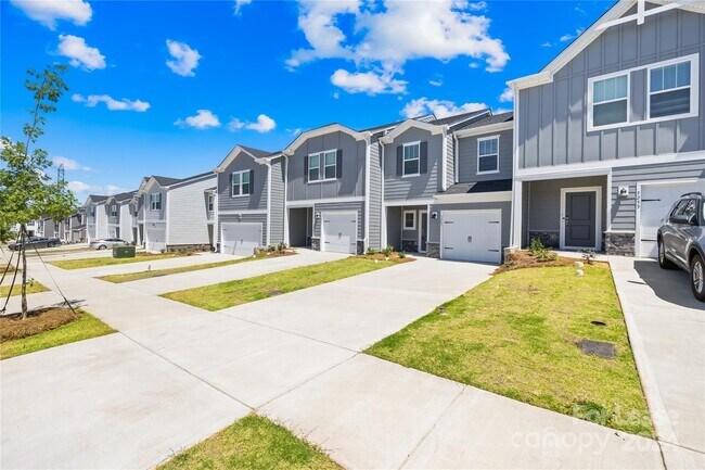 5243 Brailey Cir Kannapolis, NC 28081 - Alquileres en Kannapolis, NC ...