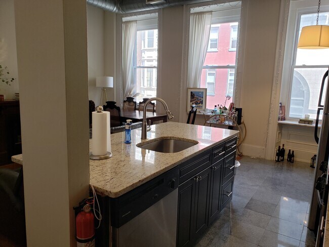 2008 Chestnut St Unit 2F, Philadelphia, PA 19103 - 2008 Chestnut St ...