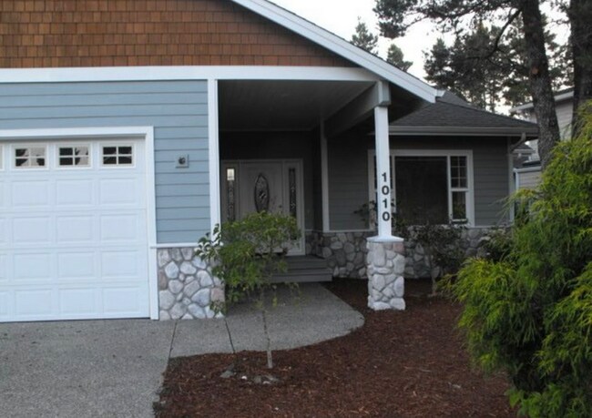 1010 Royal Saint Georges Dr, Florence, OR 97439 | Apartments.com